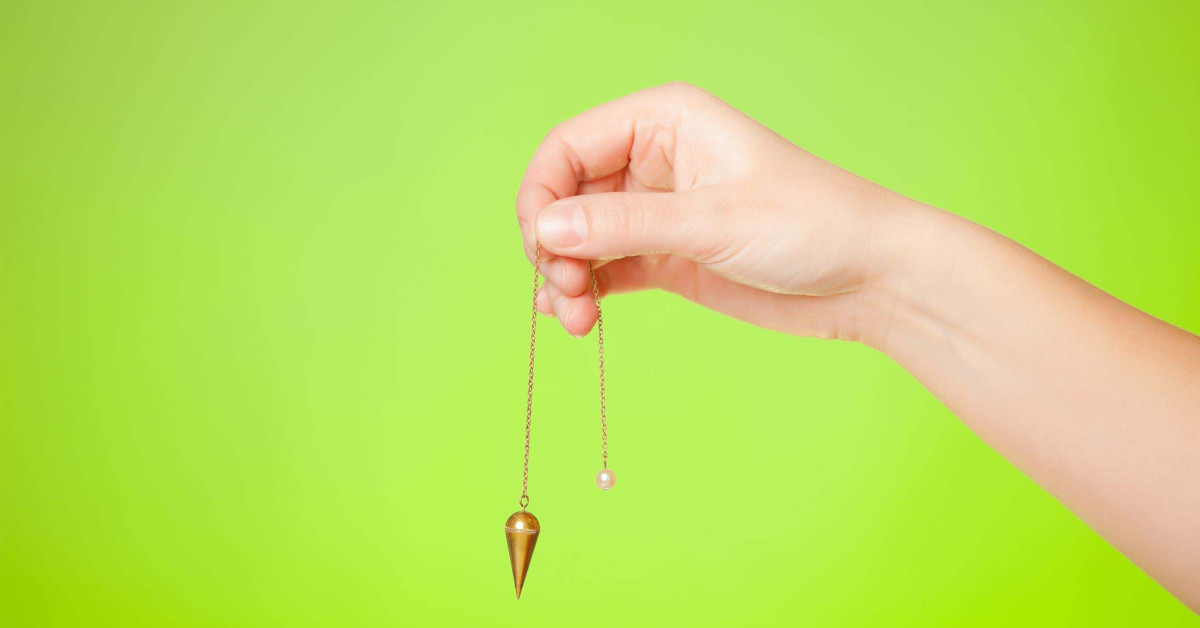 Book Review: The Essential Dowsing Guide – Dennis Wheatley